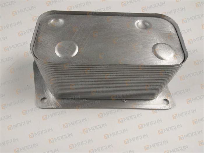 Deutz D6D Car Oil Cooler Cover / Core For EC210B EC210BLC 04252961 ...